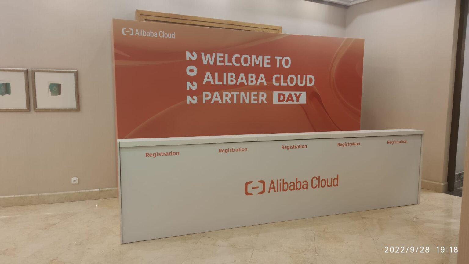 Backdrop Totem Stand 90x230 cm - 0212 289 79 13 -Derin Display Reklam